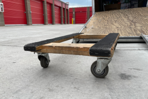 How To Use a Dolly - Guide From Professional Movers